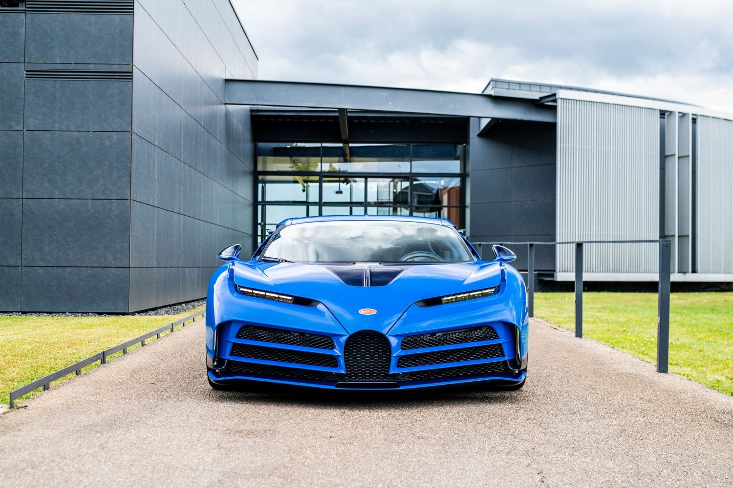 Bugatti Centodieci technical specifications and fuel economy